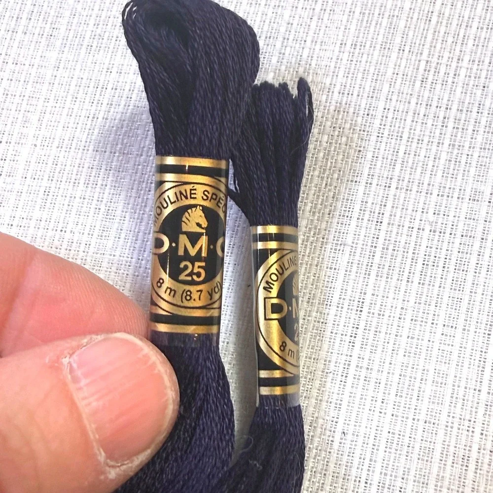 Dmc | Art | Dmc Embroidery Floss Color 939 Dark Navy Blue 2 Skeins 8m ...